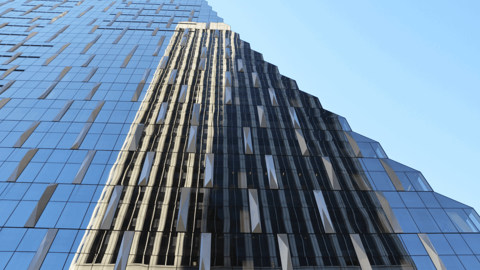 Through the Looking Glass - Architectural Walking Tour - Refract | The ...